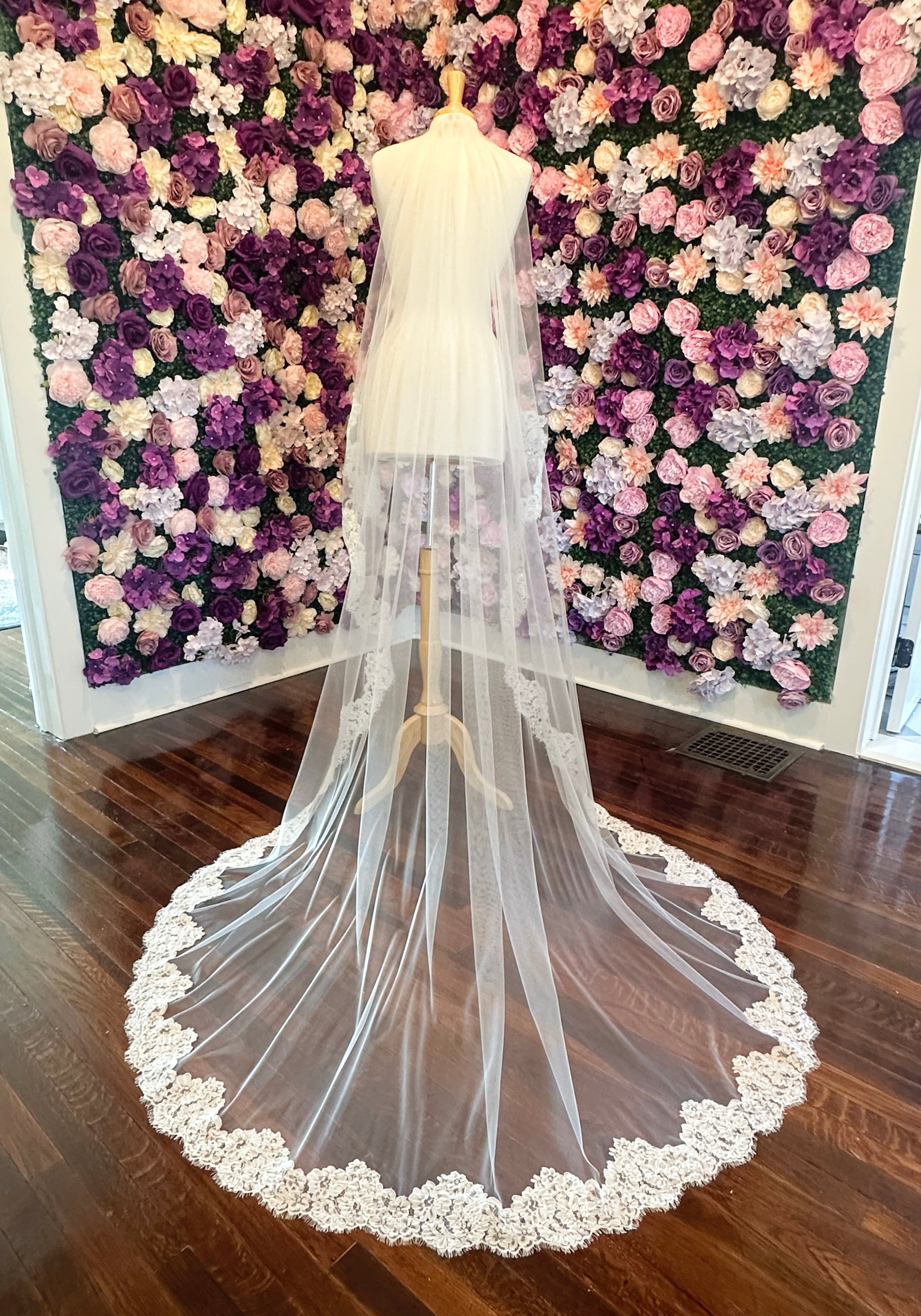 "The Maple"- Cascade Angel Cut Lace Veil – Blanca Veils