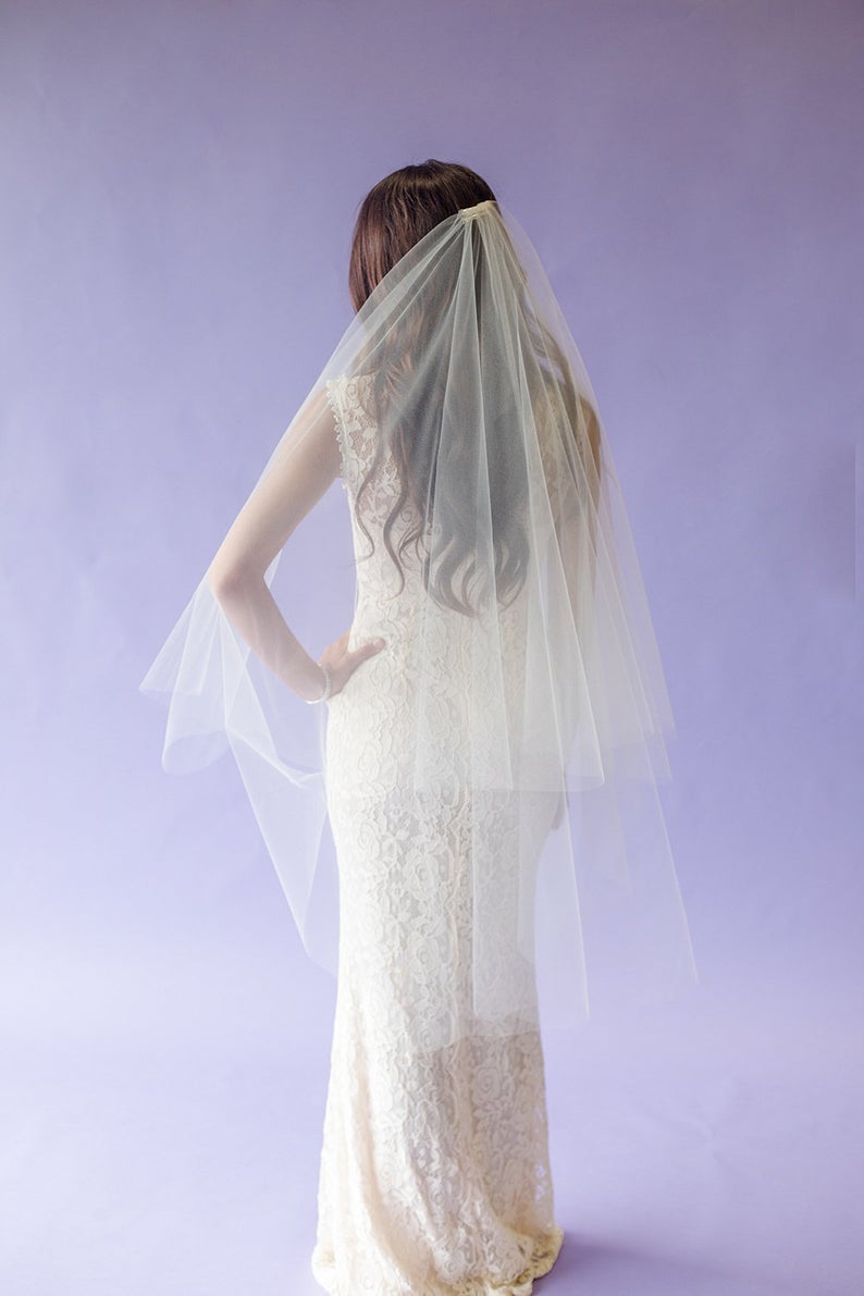 The Lea- Raw Edge Two Tier Sheer Veil – Blanca Veils
